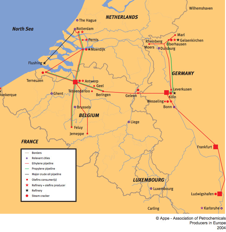 Maps , Refineries and Crackers - Petrochemicals Europe